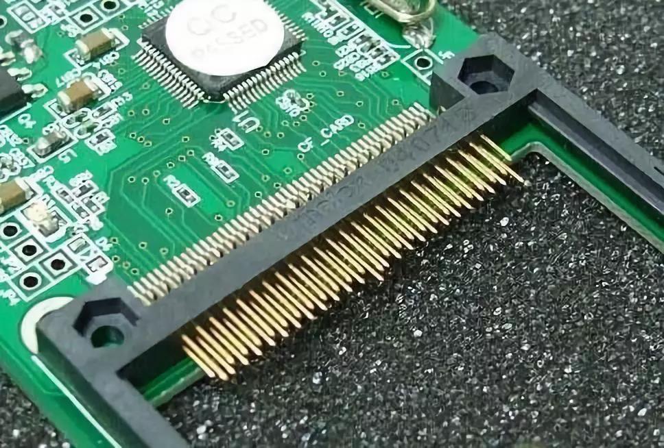 This article shows 8 habits which may cause the damage of memory card.