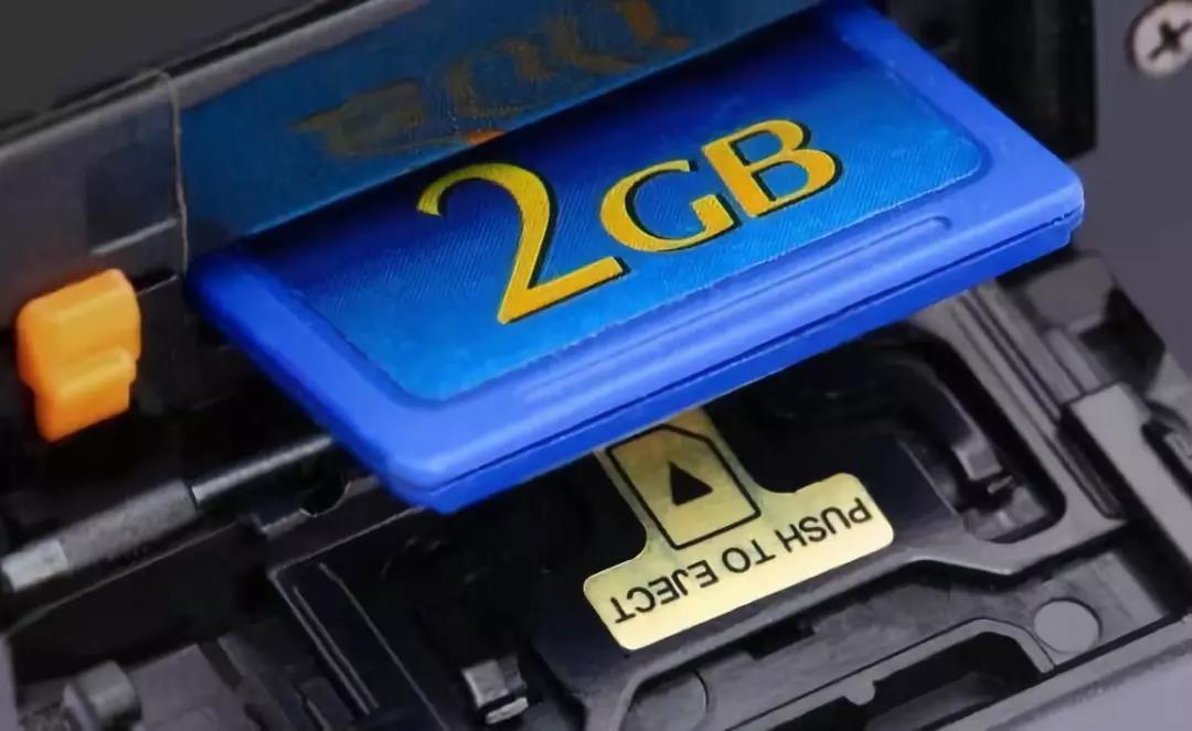 This article shows 8 habits which may cause the damage of memory card.