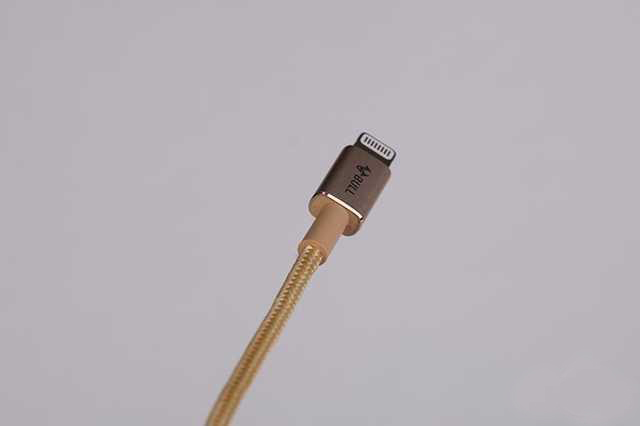 When choosing a Apple data cable, we need to judge it base on its ...