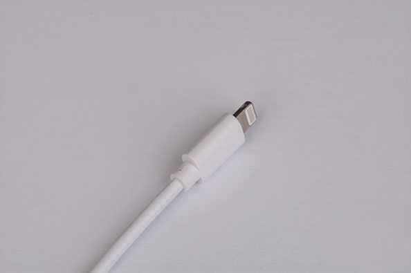 When choosing a Apple data cable, we need to judge it base on its ...